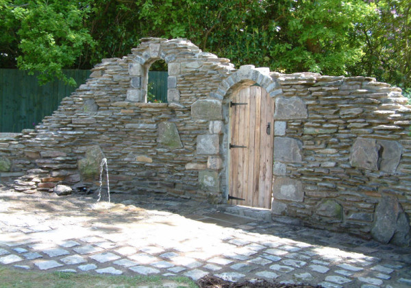 Create a stone ruin in your garden with a design by Evergreen Wales ...